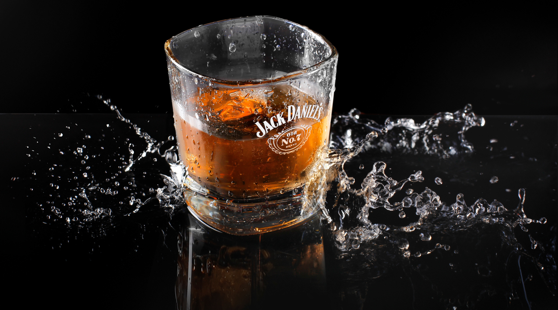 Jack Daniels: Is Water The Secret Ingredient for a Smooth Taste? | Aqua ...